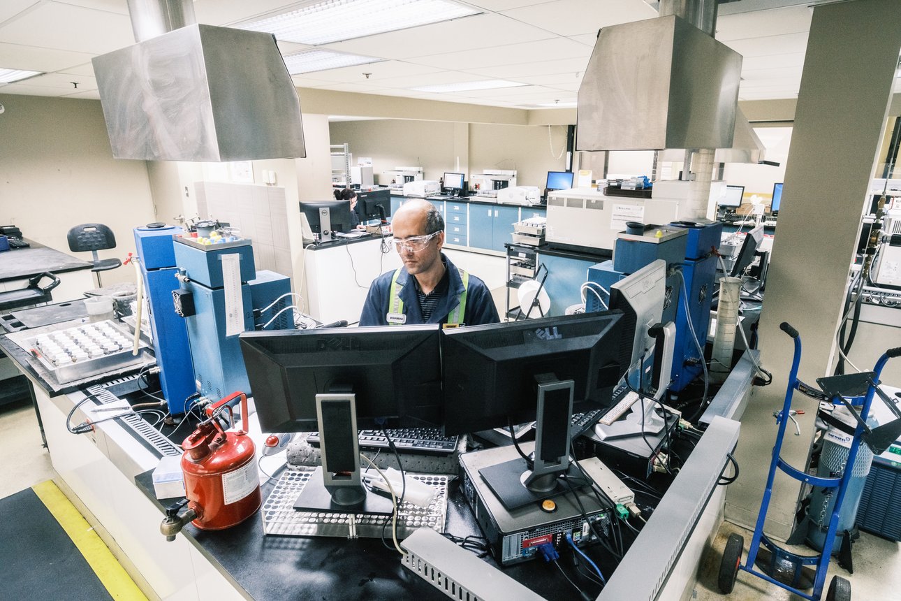 What Makes Toromont Cat's Fluid Analysis Lab Remarkable and Reliable?